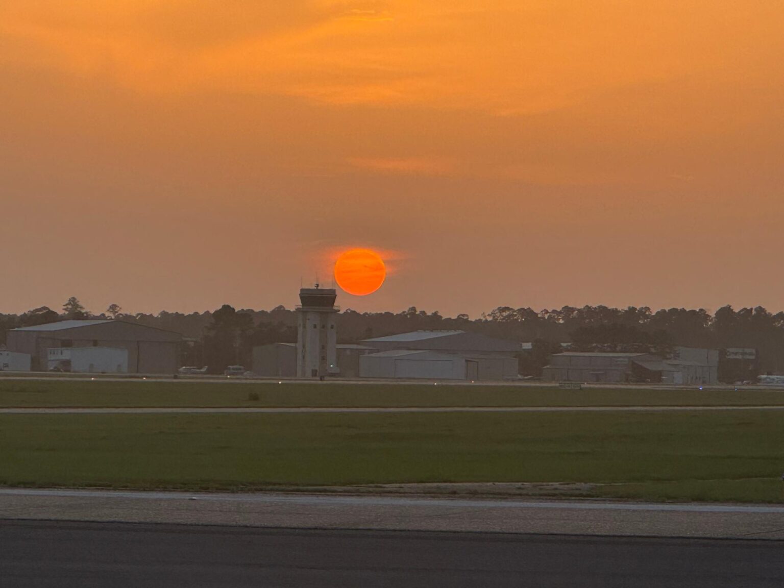 Hammond Northshore Regional Airport (KHDC)